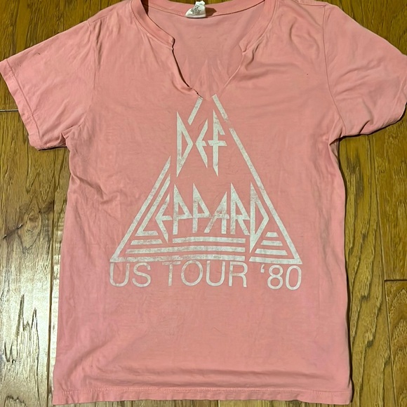 Letluv | Tops | Def Leppard Concert Tshirt | Poshmark